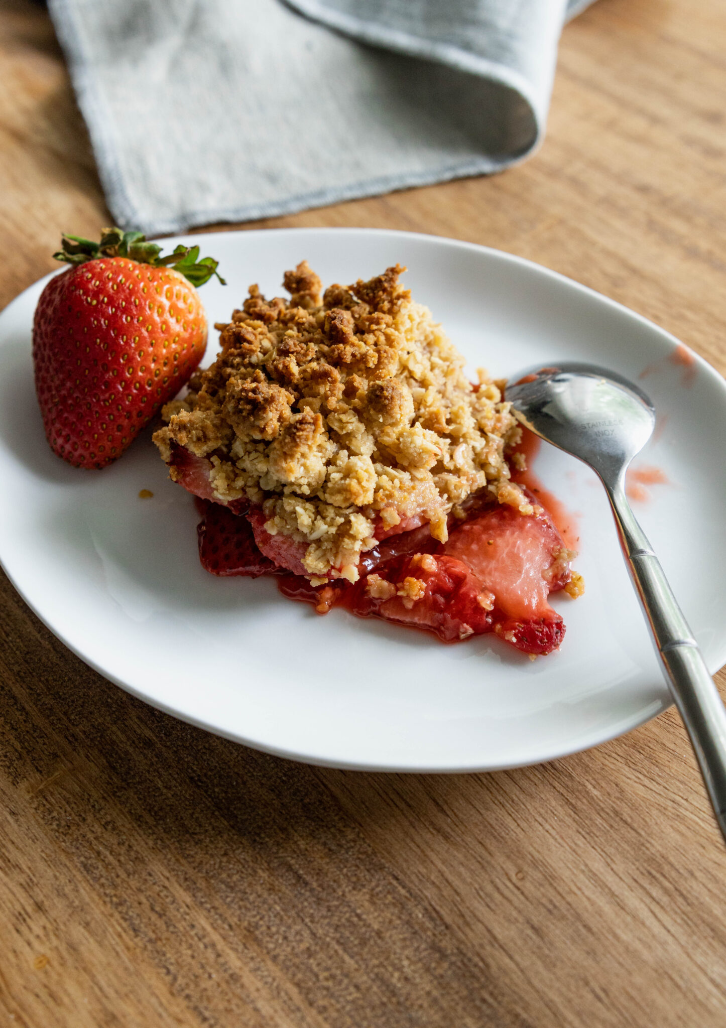 Best Strawberry Crumble Recipe - MAY EIGHTY FIVE