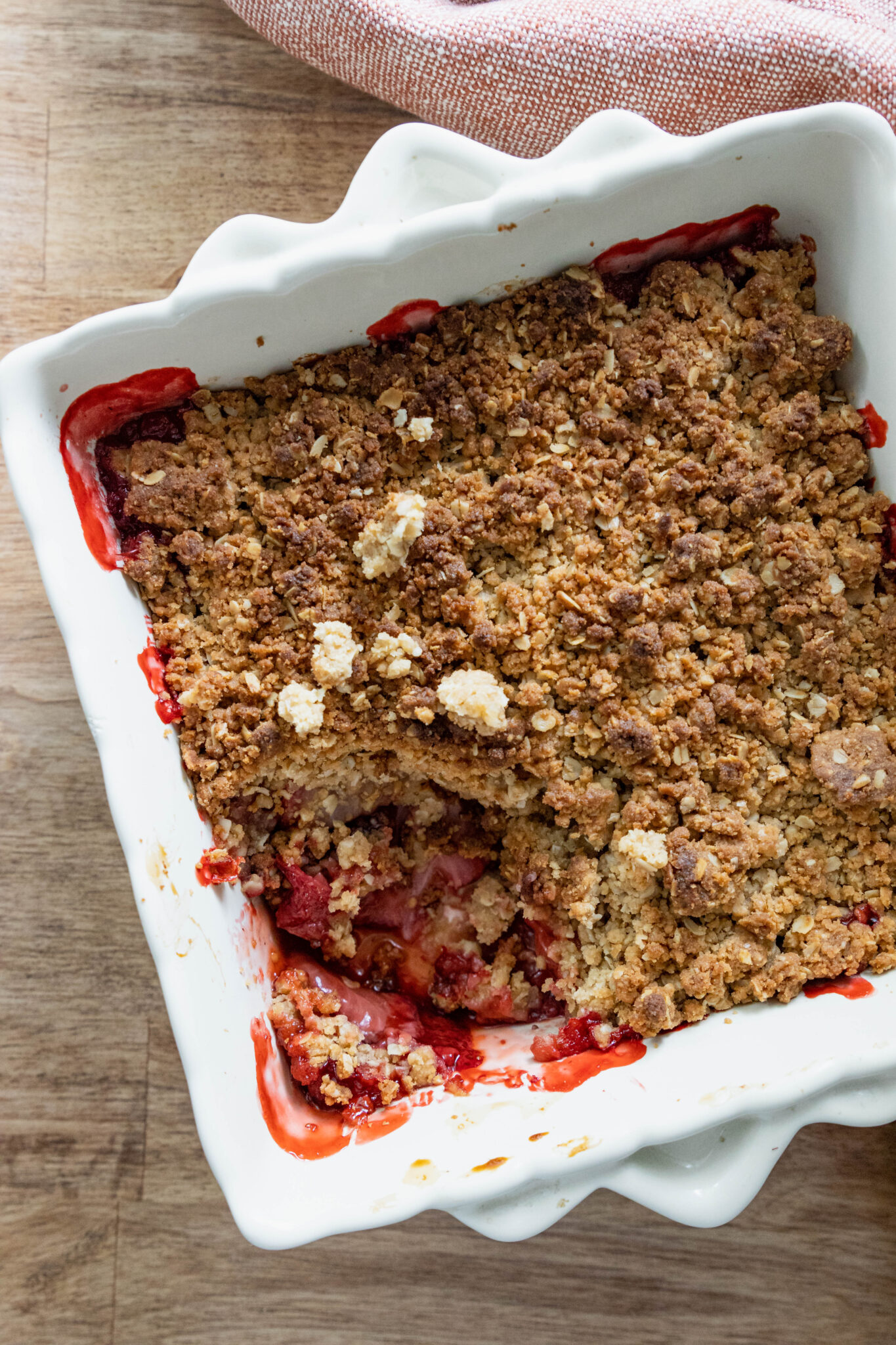 Best Strawberry Crumble Recipe - MAY EIGHTY FIVE