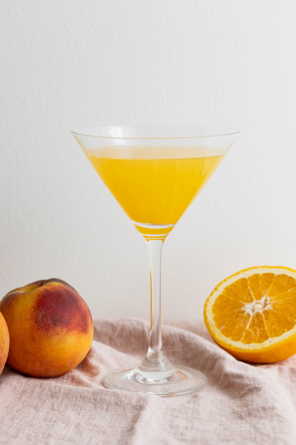 The Perfect Vodka Peach Martini Cocktail Recipe - may eighty five